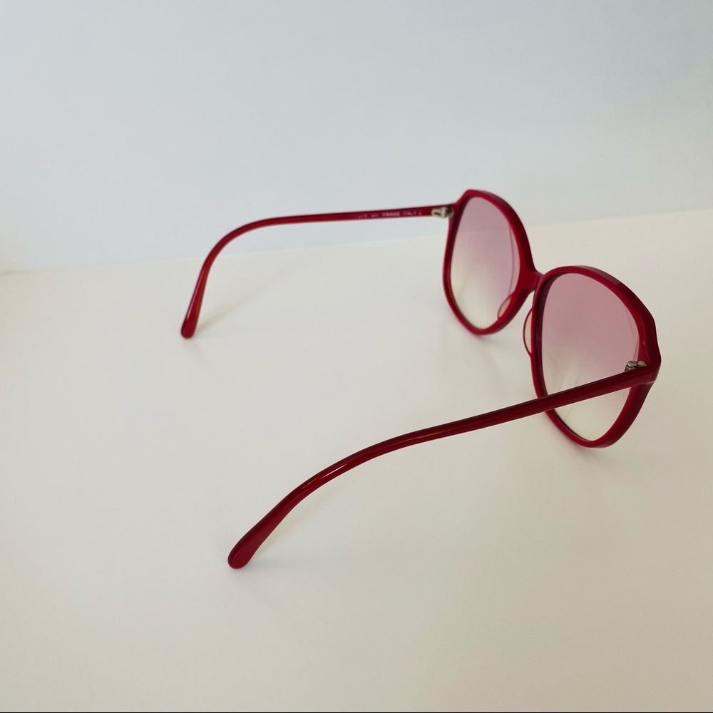 Women's Vintage Retro Red Gradient Sunglasses - Gem